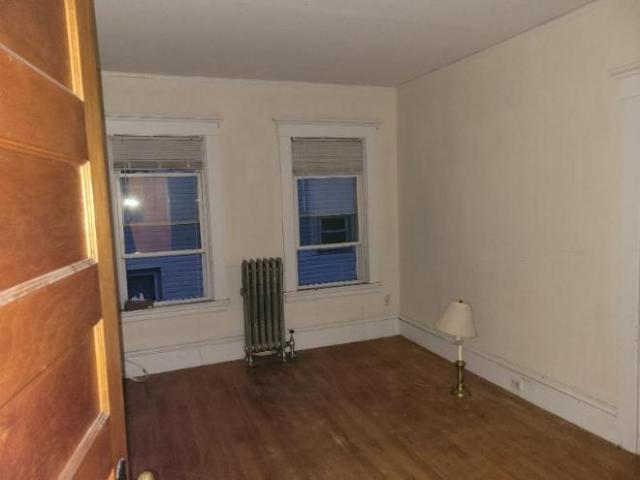 2 Br, 1 bath, Condo 172 South St