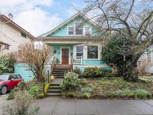 2 Br, 1 bath, Condo 1735 SE 35th Ave