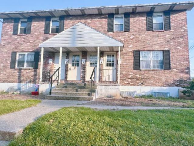 2 Br, 1 bath, Condo 1738 W Cedar St