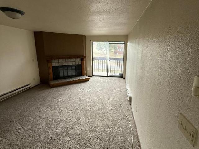 2 Br, 1 bath, Condo 1730 Raven Cir
