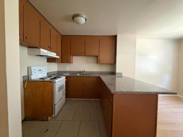 2 Br, 1 bath, Condo 179 Haas Ave