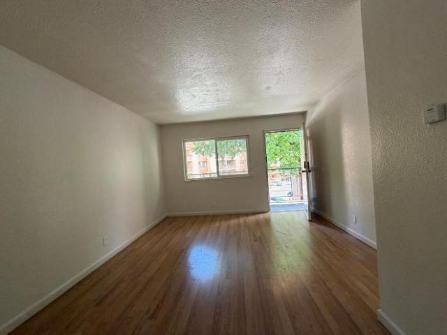 2 Br, 1 bath, Condo 179 Haas Ave