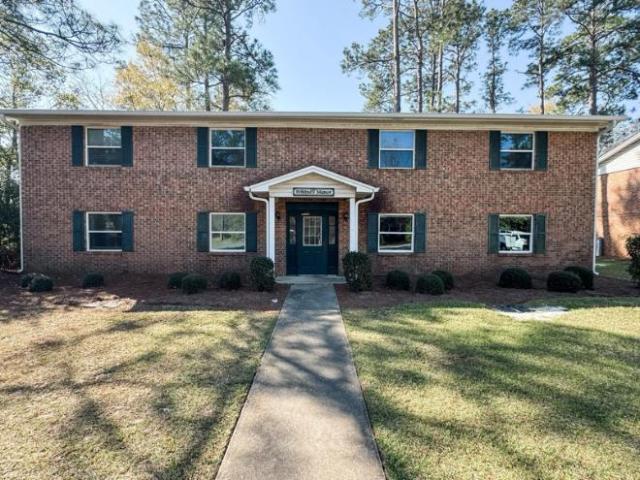 2 Br, 1 bath, Condo 1804 Kings Chapel Rd