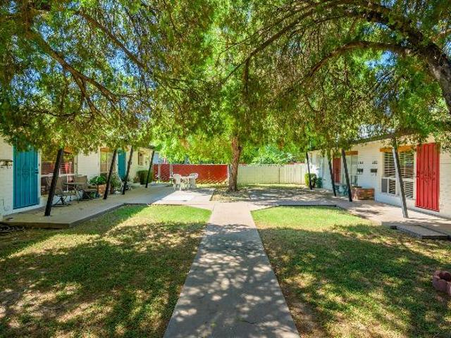 2 Br, 1 bath, Condo 1807 E Colter St