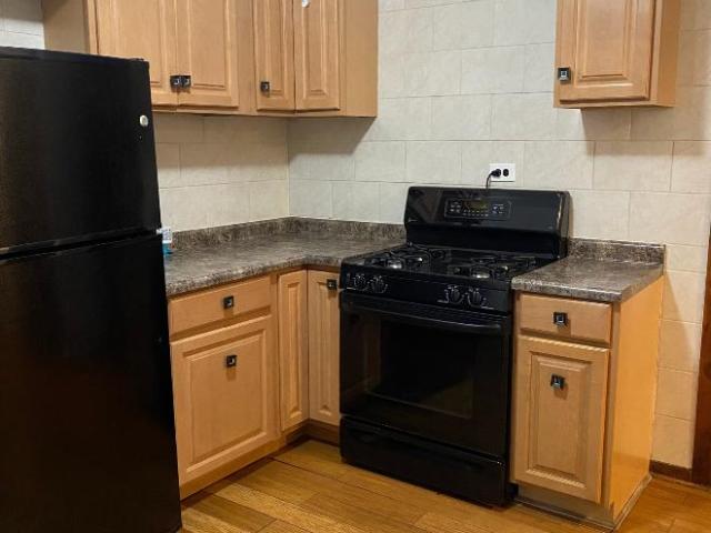 2 Br, 1 bath, Condo 1800 W 21st Place