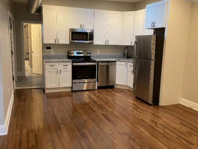 2 Br, 1 bath, Condo 1815 Park Ave