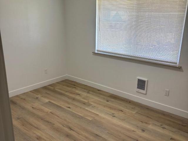 2 Br, 1 bath, Condo 1816 Aberdeen Ave