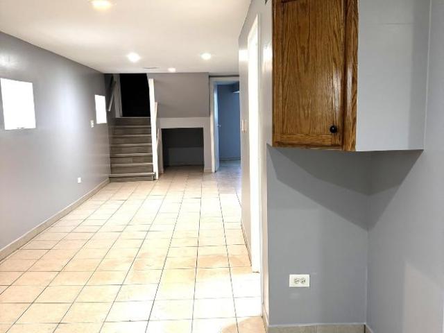 2 Br, 1 bath, Condo 1817 North Luna