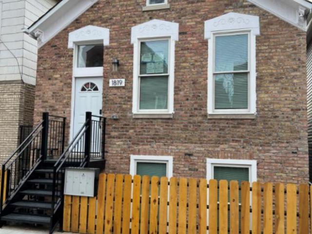 2 Br, 1 bath, Condo 1819 S Laflin