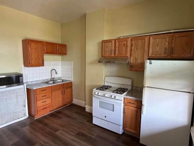 2 Br, 1 bath, Condo 1813 S Lawndale Ave