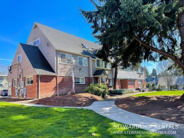 2 Br, 1 bath, Condo 1825 Harris Street