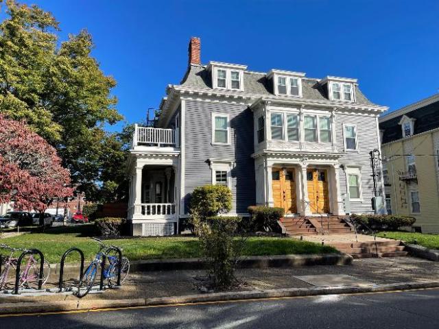 2 Br, 1 bath, Condo 182 Waterman St