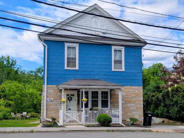 2 Br, 1 bath, Condo 182 Washington St