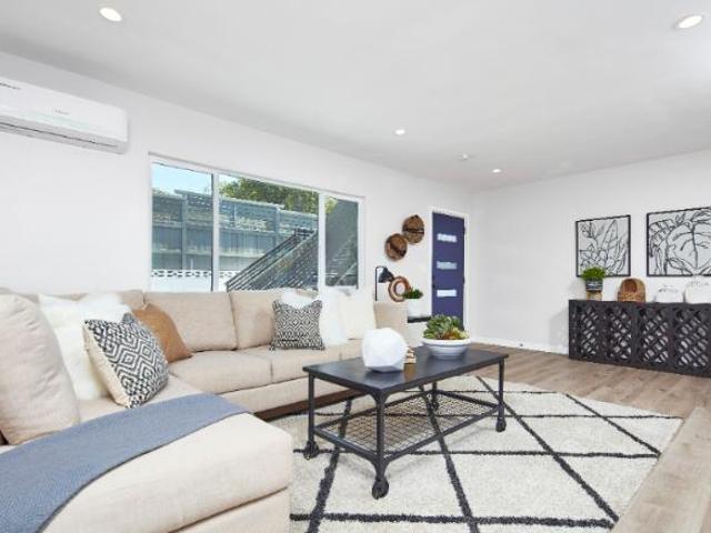 2 Br, 1 bath, Condo 1838 20th St D