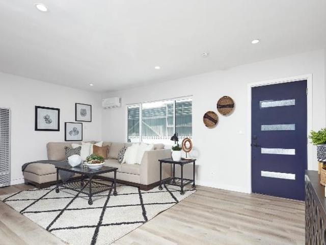 2 Br, 1 bath, Condo 1838 20th St D