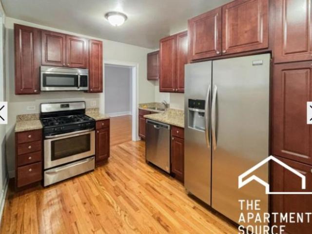 2 Br, 1 bath, Condo 1831 West Winona St
