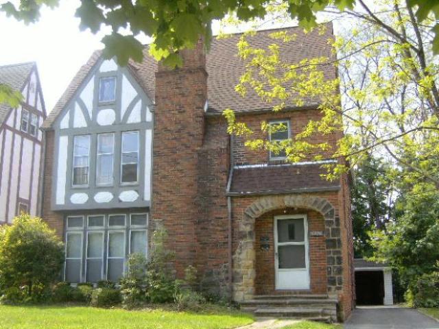 2 Br, 1 bath, Condo 18320 Newell