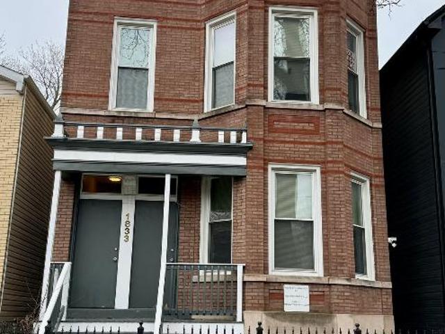 2 Br, 1 bath, Condo 1833 N Sawyer Ave