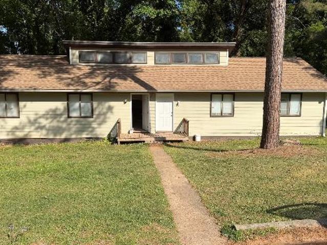 2 Br, 1 bath, Condo 183 Vaughn Rd