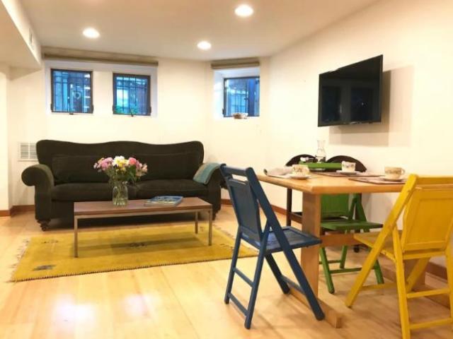 2 Br, 1 bath, Condo 1845 N Wilmot Ave