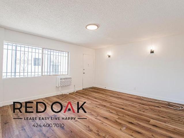 2 Br, 1 bath, Condo 1843 S Gramercy Pl