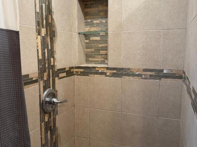 2 Br, 1 bath, Condo 184 Market Street