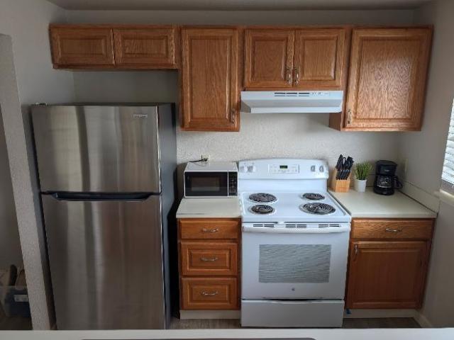 2 Br, 1 bath, Condo 18510 Blueberry Lane