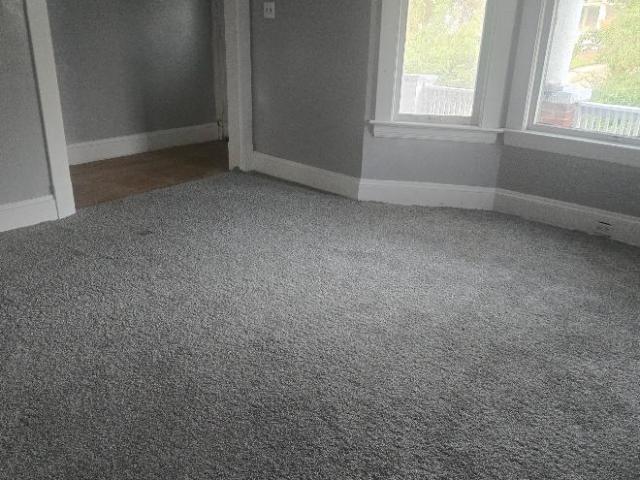 2 Br, 1 bath, Condo 1853 Mannering