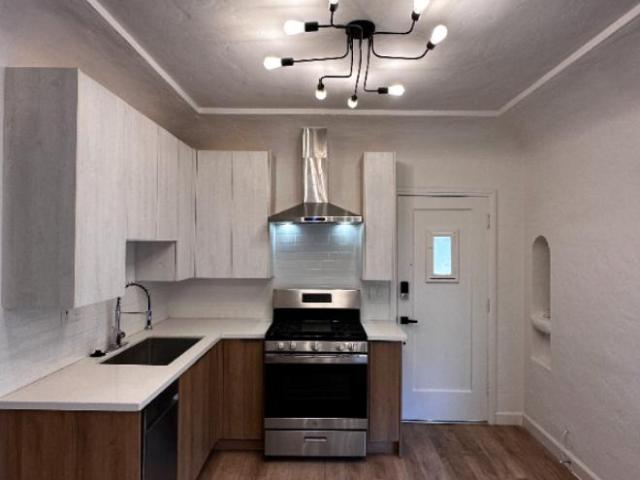 2 Br, 1 bath, Condo 1871 Pacific Ave