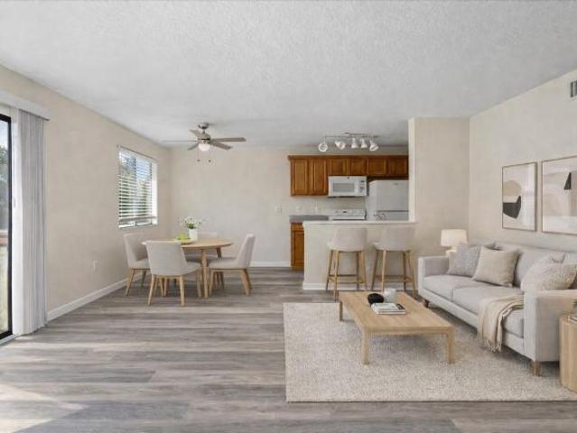 2 Br, 1 bath, Condo 1884 Agora Cir