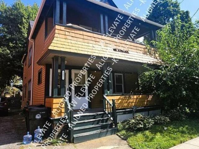 2 Br, 1 bath, Condo 1891 Fulton Rd