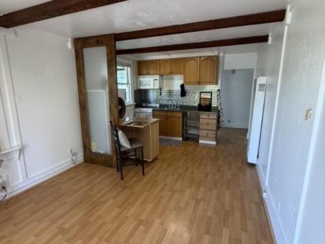 2 Br, 1 bath, Condo 190 Lubeck Rd