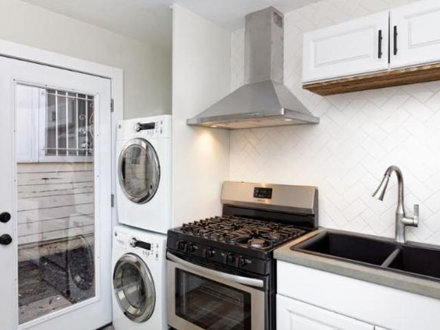 2 Br, 1 bath, Condo 1915 Linden Street