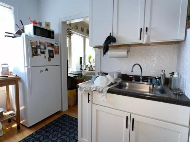 2 Br, 1 bath, Condo 1916 N Drake Ave