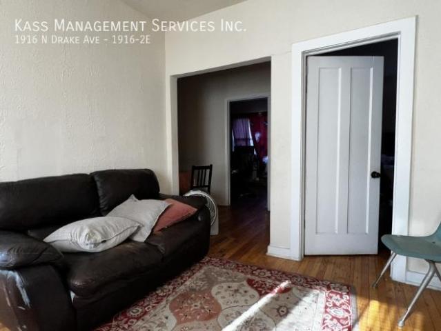 2 Br, 1 bath, Condo 1916 N Drake Ave
