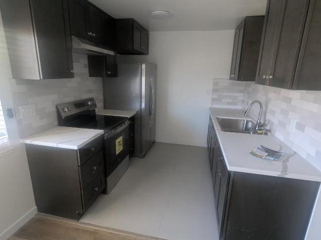 2 Br, 1 bath, Condo 1911 Reedy Ave