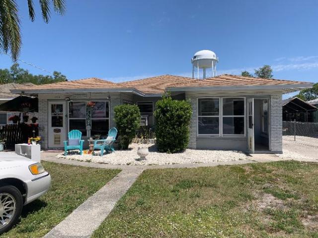 2 Br, 1 bath, Condo 1912 19th Ave W