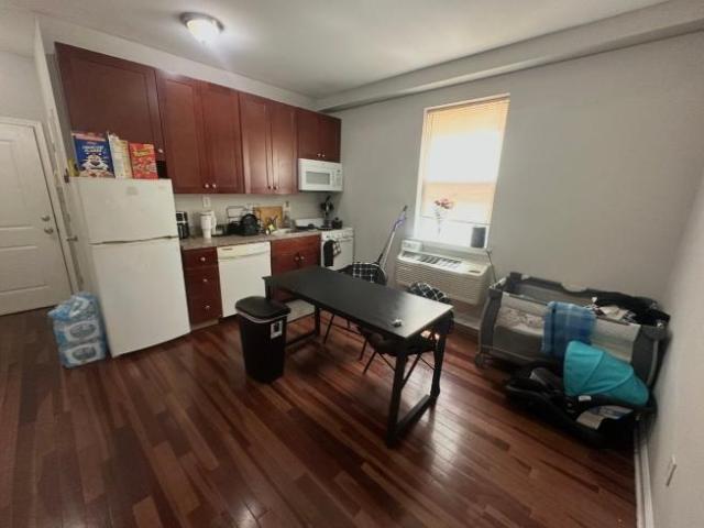 2 Br, 1 bath, Condo 1924 N 18th