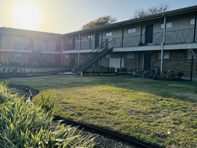 2 Br, 1 bath, Condo 1924 Avenue H
