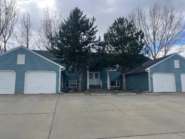 2 Br, 1 bath, Condo 1924 Clubhouse Way