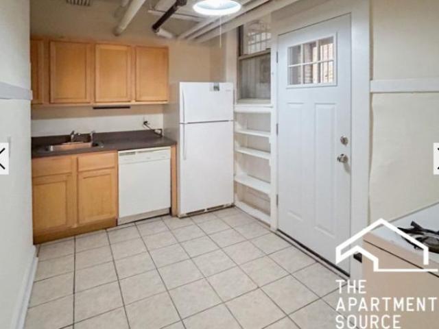 2 Br, 1 bath, Condo 1926 West Winona St