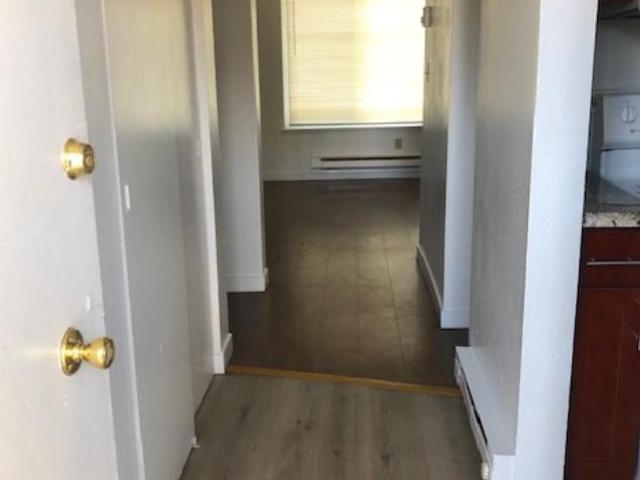 2 Br, 1 bath, Condo 1928 E 56th St
