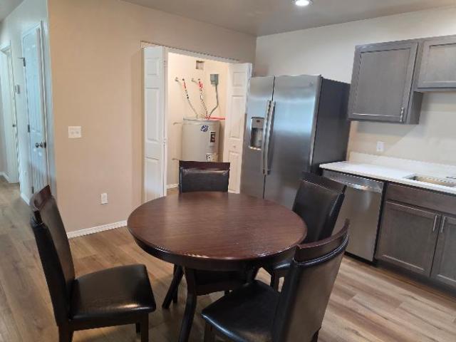 2 Br, 1 bath, Condo 192 E Commerce Way