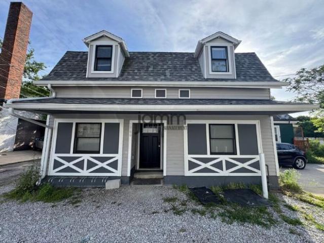 2 Br, 1 bath, Condo 1966 Randall Rd
