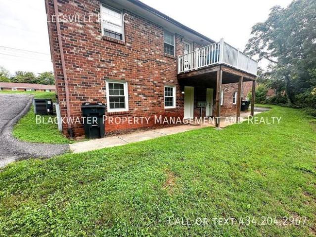 2 Br, 1 bath, Condo 19625 Leesville Rd