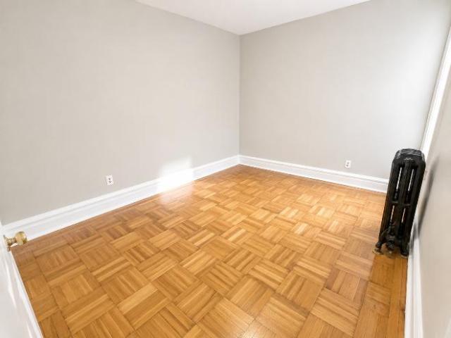 2 Br, 1 bath, Condo 196 Roseville Ave