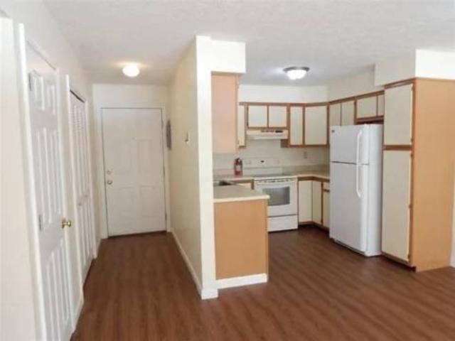 2 Br, 1 bath, Condo 1991 Bodwell Rd