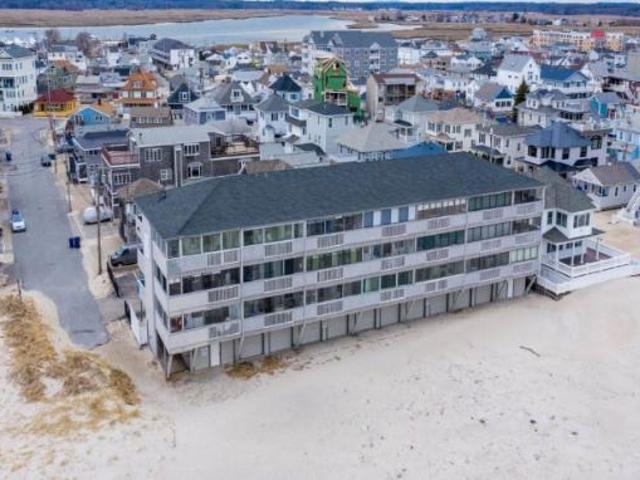 2 Br, 1 bath, Condo 19 Atlantic Avenue