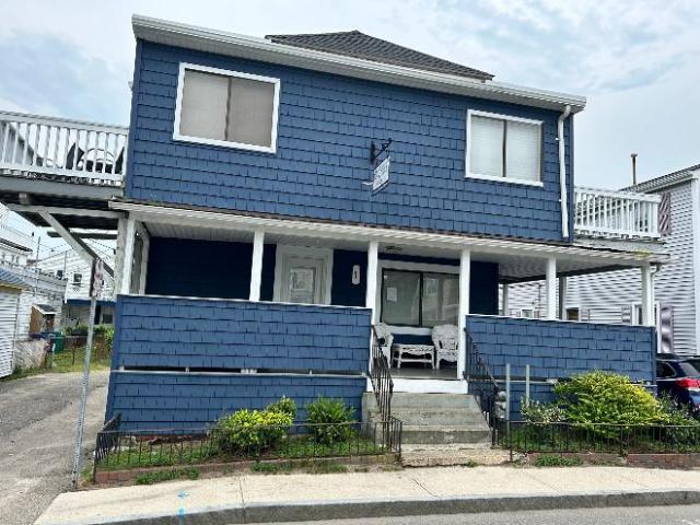 2 Br, 1 bath, Condo 1 M Street