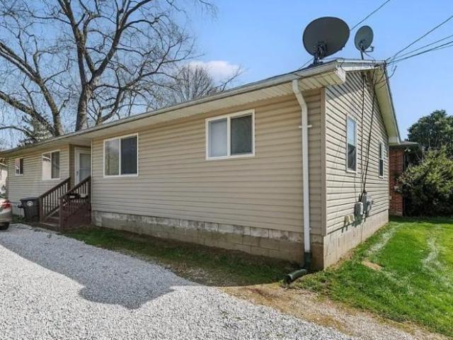 2 Br, 1 bath, Condo 1 Nome Ave Units